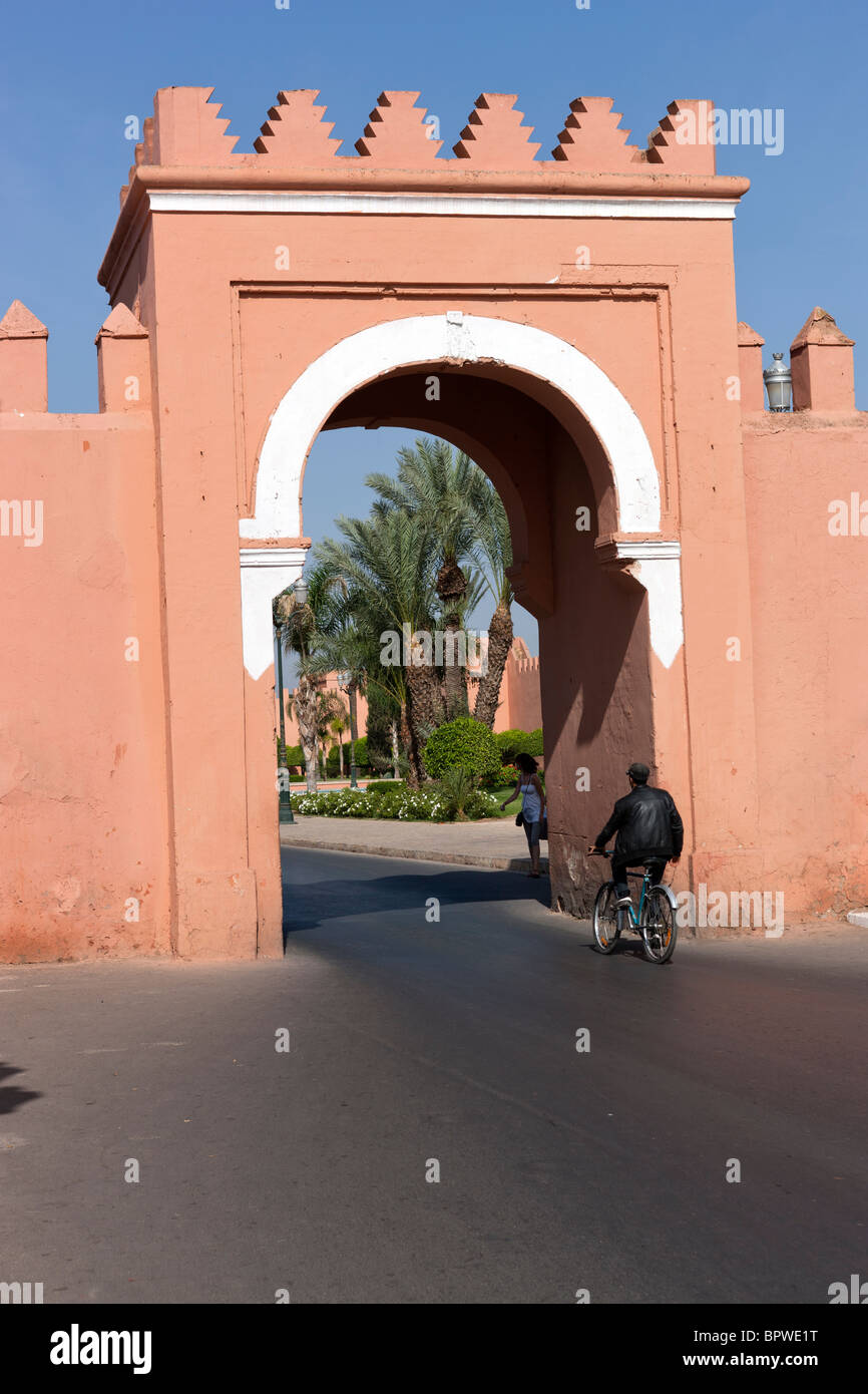 City wall marrakech morocco hi-res stock photography and images - Alamy