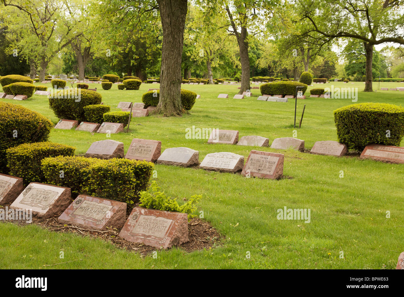 Chicago cemetery hi-res stock photography and images - Alamy