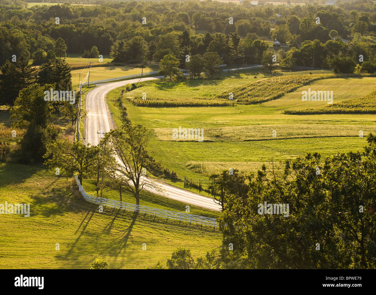 Country road usa hi-res stock photography and images - Alamy