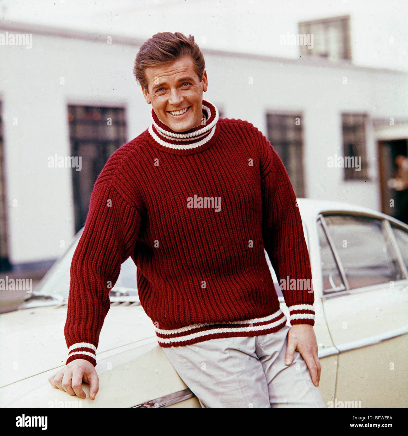Roger Moore Actor 1968 High Resolution Stock Photography and Images - Alamy