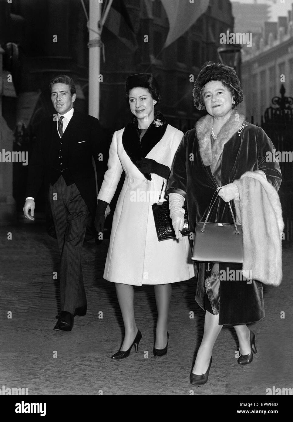 LORD LINLEY PRINCESS MARGARET & QUEEN MOTHER ROYAL FAMILY 10 June 1965 ...