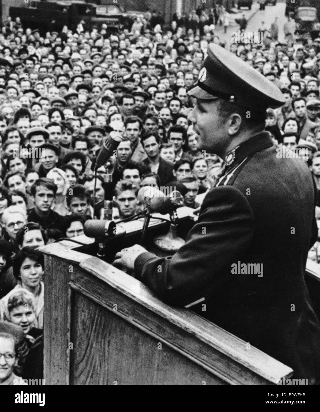 YURI GAGARIN RUSSIAN COSMONAUT 16 January 1962 Stock Photo - Alamy