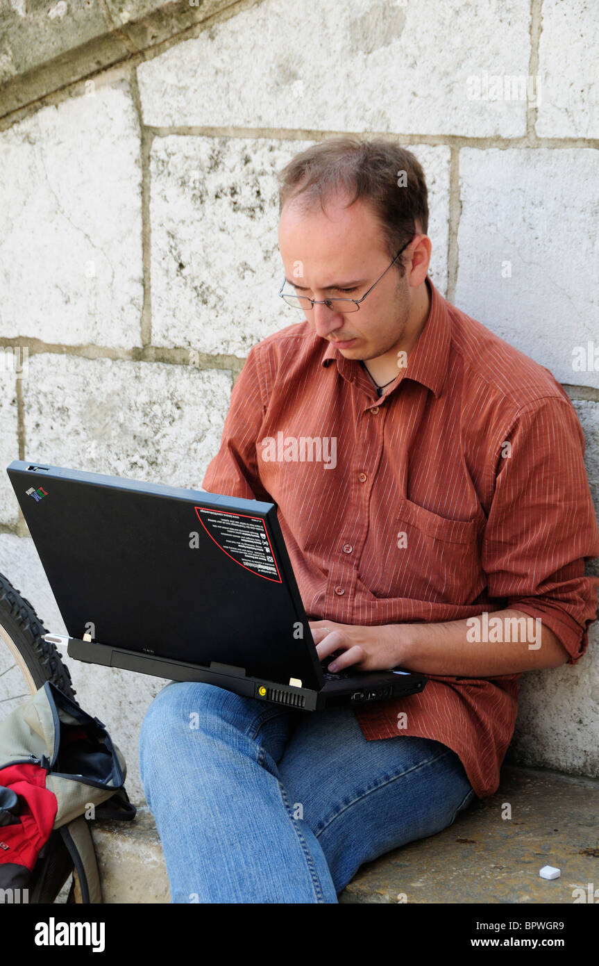User base hi-res stock photography and images - Alamy