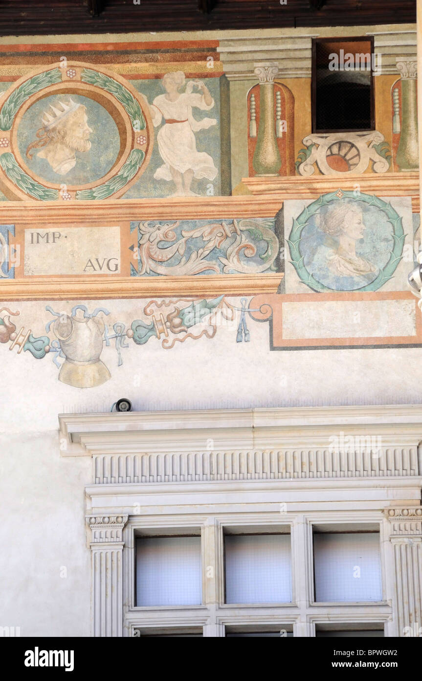 Renaissance walls hi-res stock photography and images - Alamy