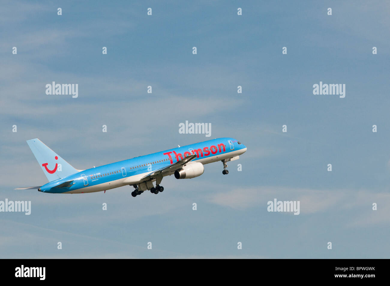 Thomson Boeing 757-200 aircraft climbing out Stock Photo - Alamy