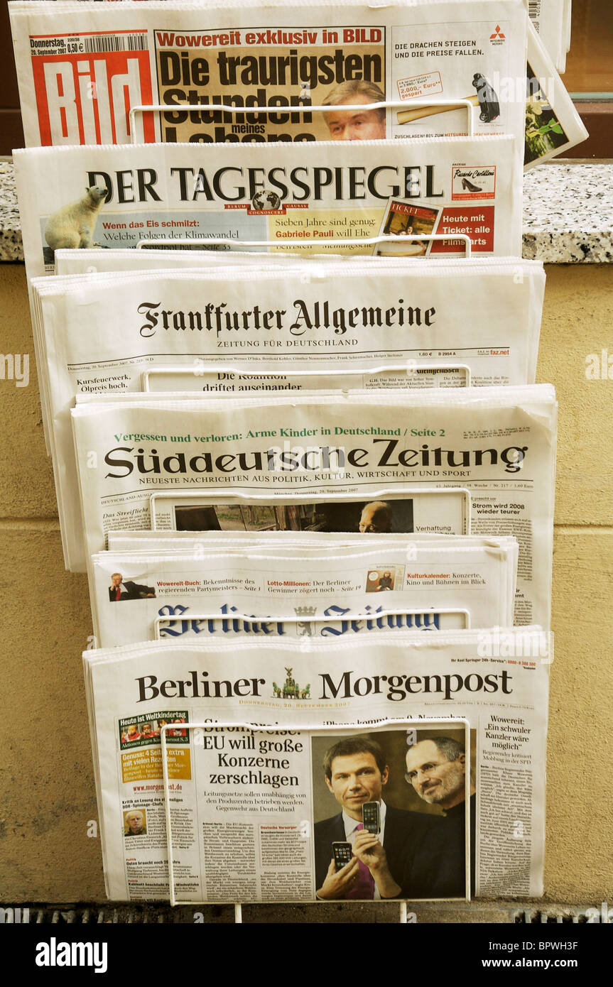 Berlin newspapers hi-res stock photography and images - Alamy