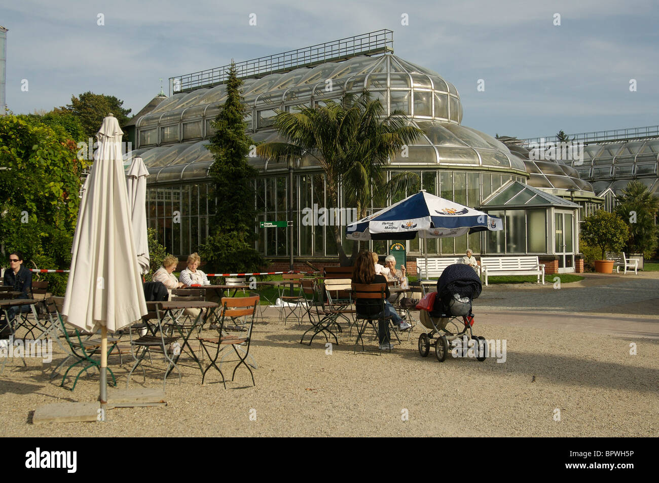 View of the gardens at Botanischer Garten, Botanical gardens Stock ...