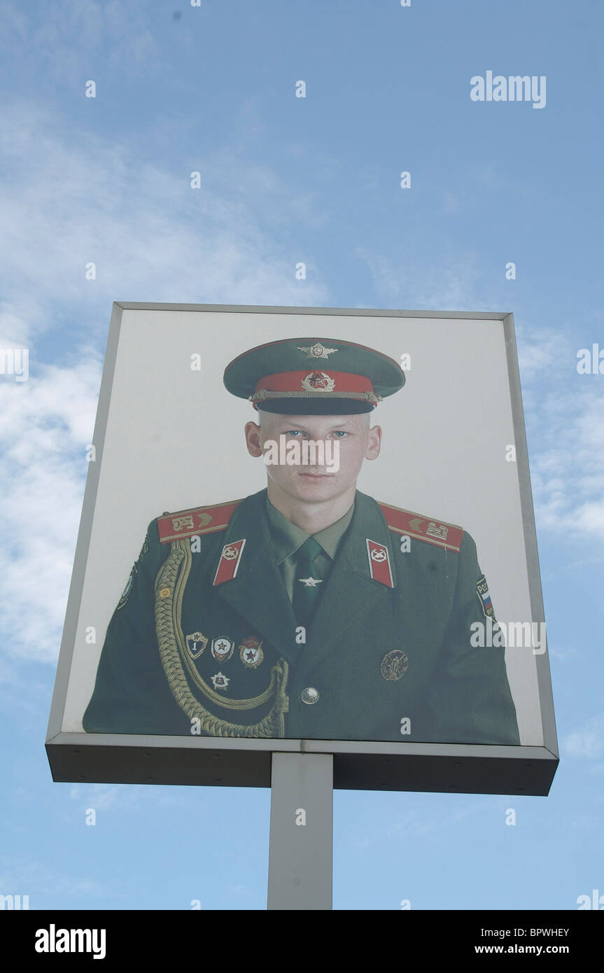 Checkpoint Charlie - Soviet Soldier- photo Frank Thiel Stock Photo - Alamy