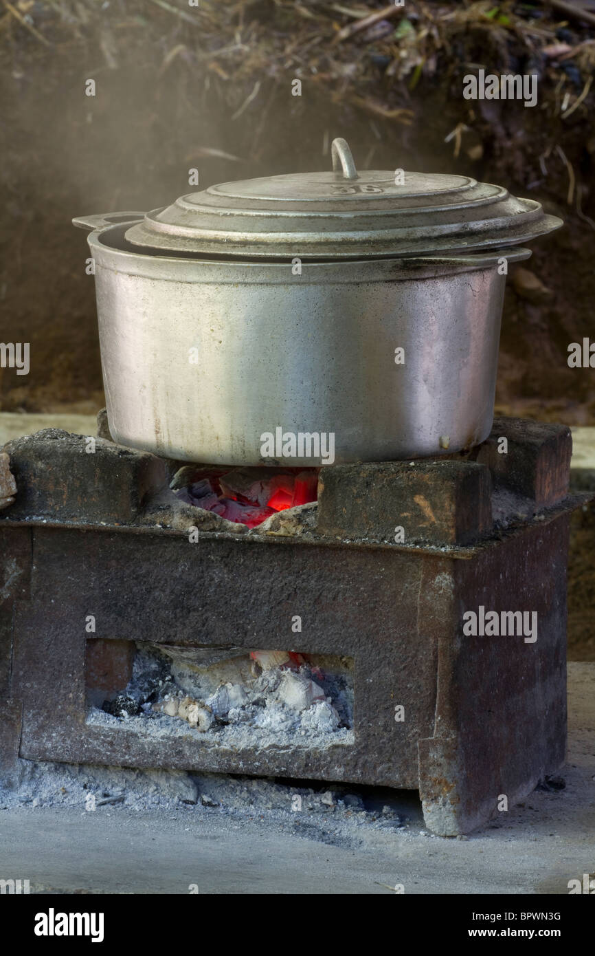Aluminium rice pot hi-res stock photography and images - Alamy