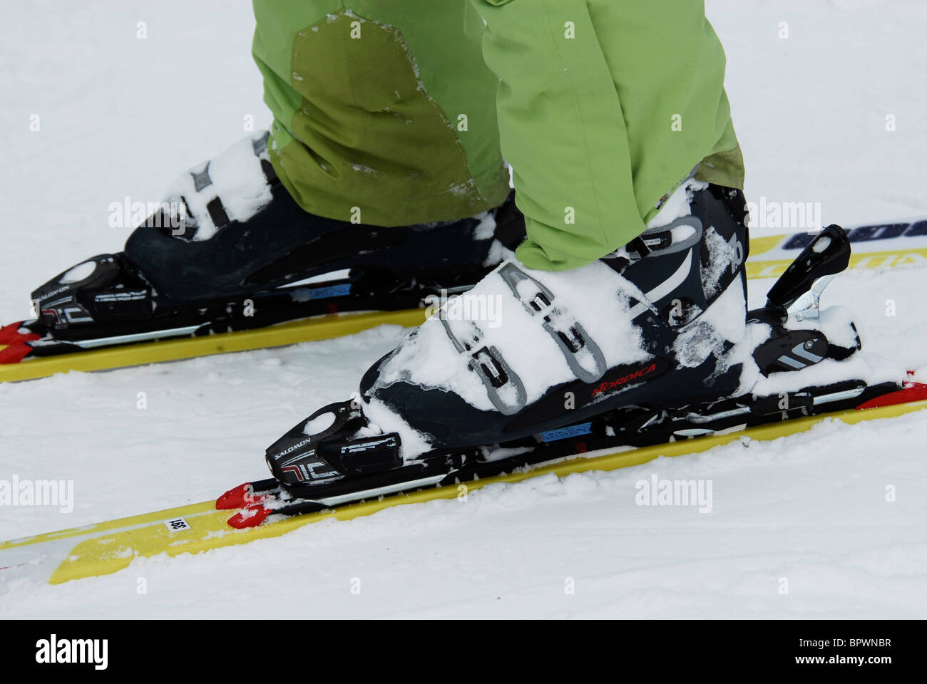 Ski binding hi-res stock photography and images - Alamy