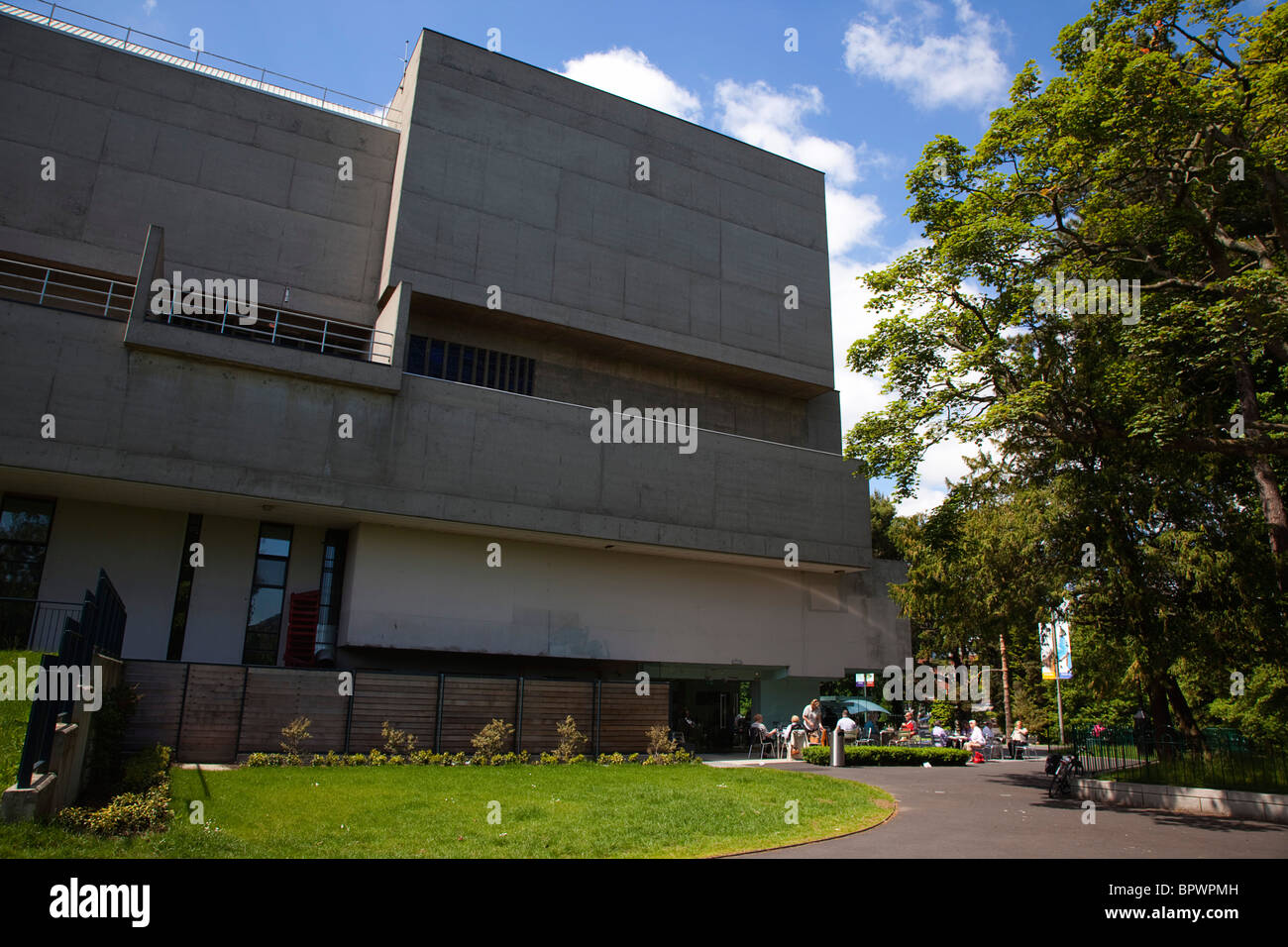 Ireland, North, Belfast, Botanic Gardens, Ulster Museum Exterior ...