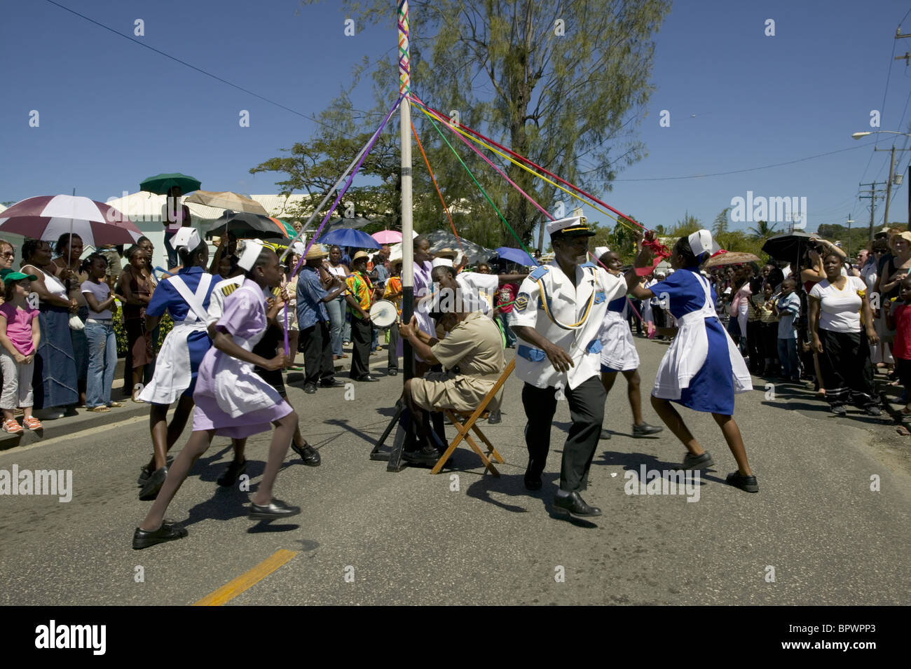 Dancing around a maypole hi-res stock photography and images - Alamy