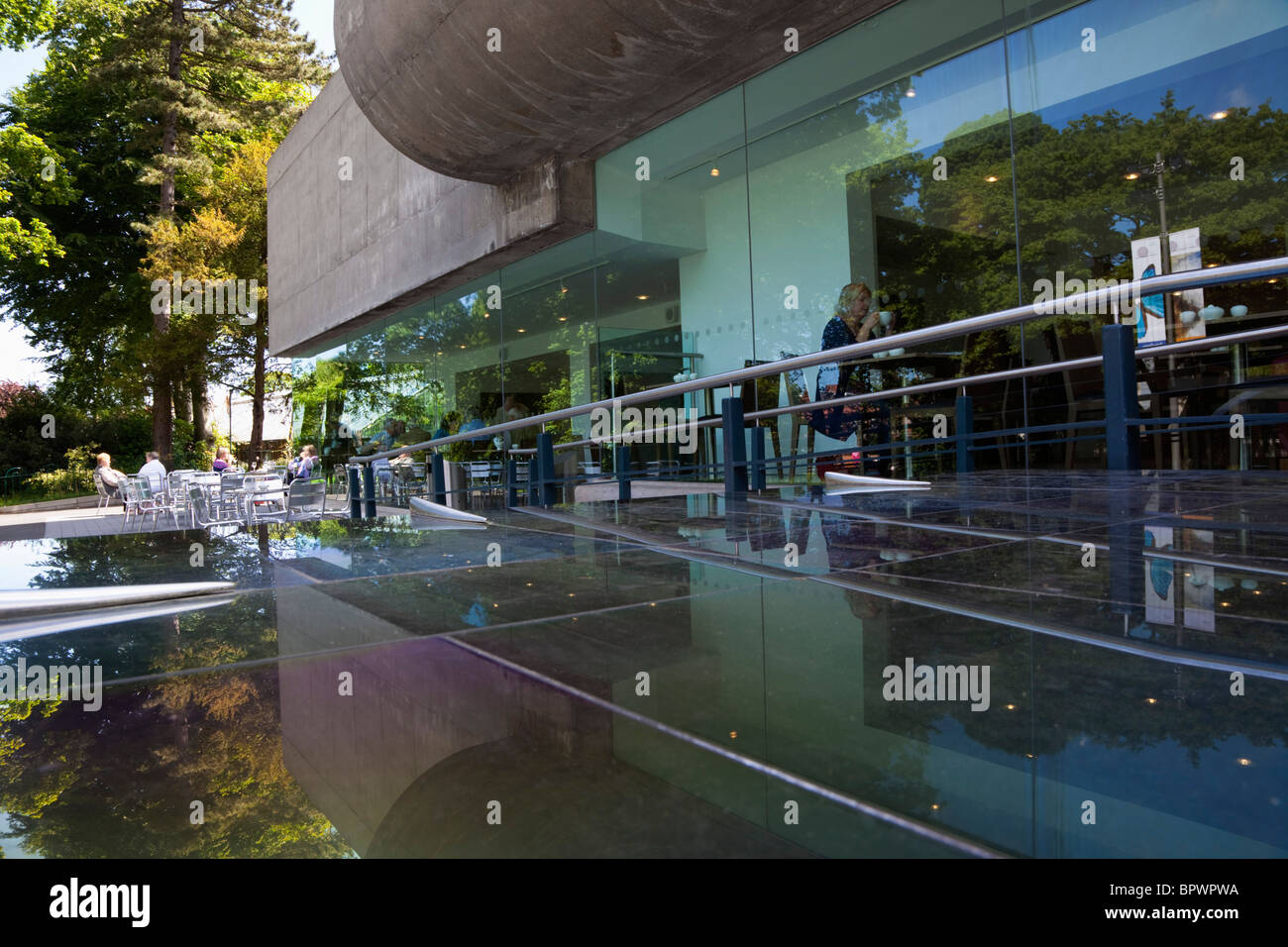 Ireland, North, Belfast, Botanic Gardens, Ulster Museum Exterior ...