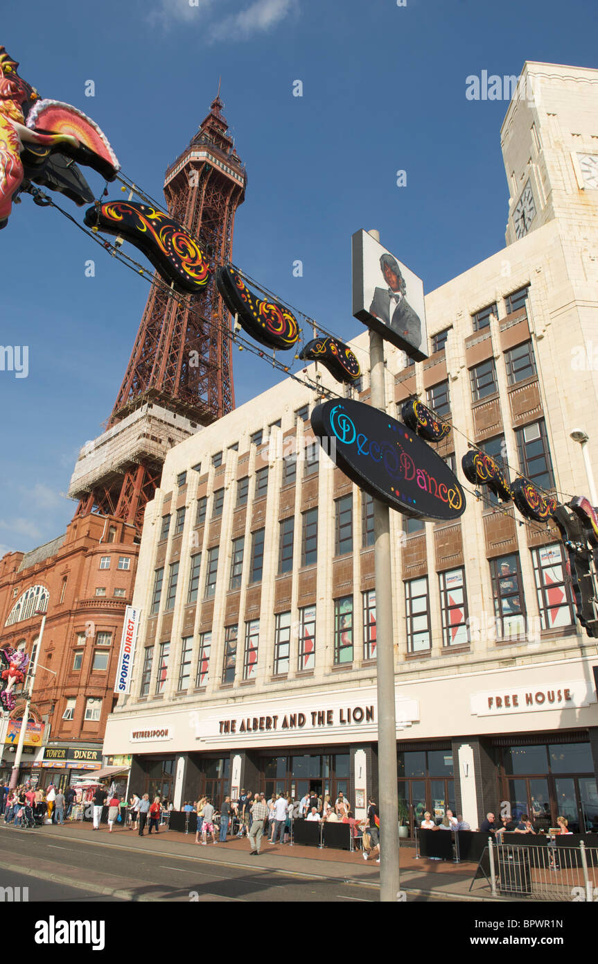 Albert and the lion pub and the tower on Blackpool promenade Stock ...