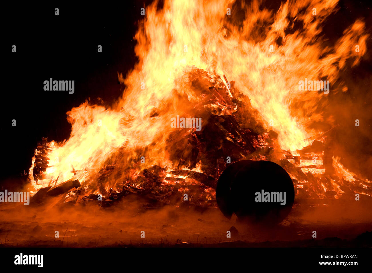 Guy fawkes bonfire night uk hi-res stock photography and images - Alamy