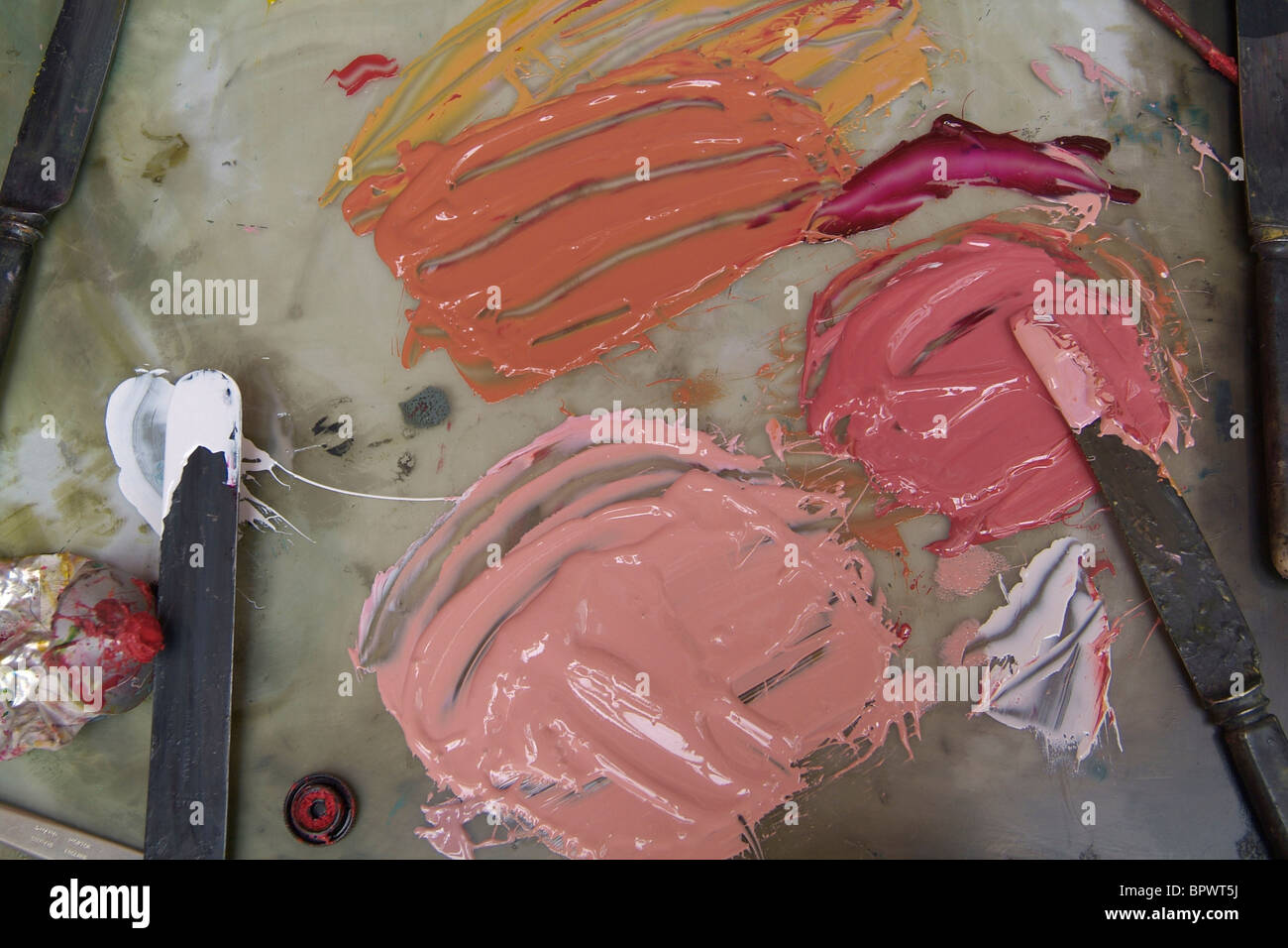 pallet knives and printers ink Stock Photo - Alamy