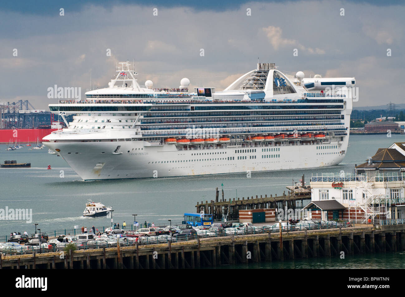 Cruise liner (ship, boat) leaving Southampton - Grand Princess Stock ...