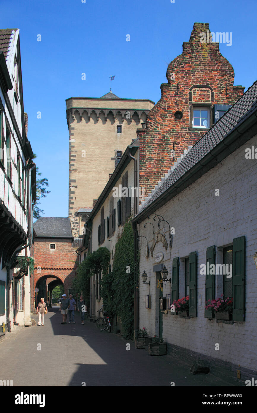 Mittelalter, Feste Zons, Zollturm und Rheintor in Dormagen-Zons ...
