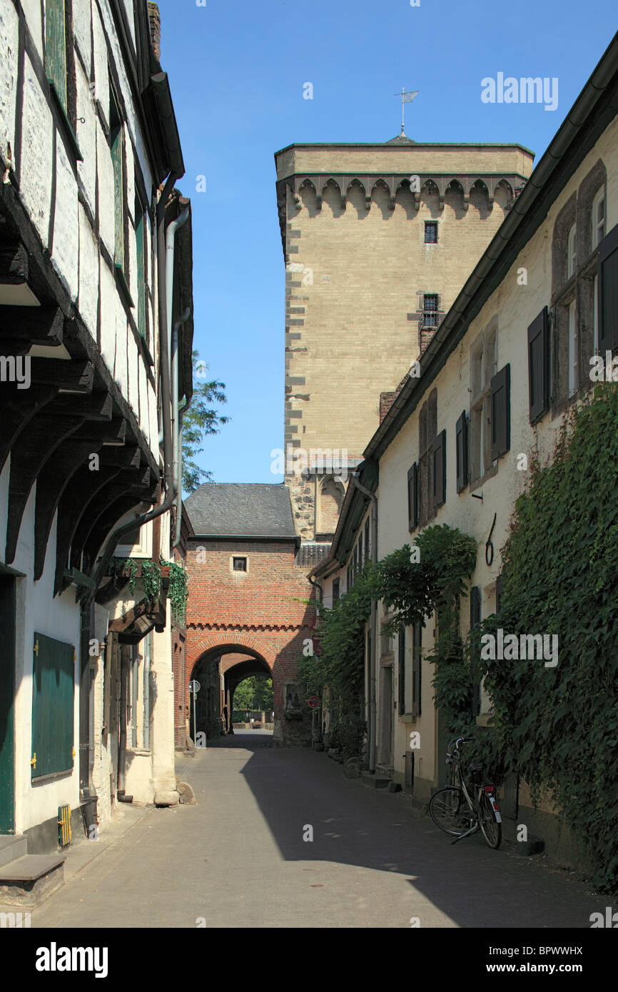 Mittelalter, Feste Zons, Zollturm und Rheintor in Dormagen-Zons ...
