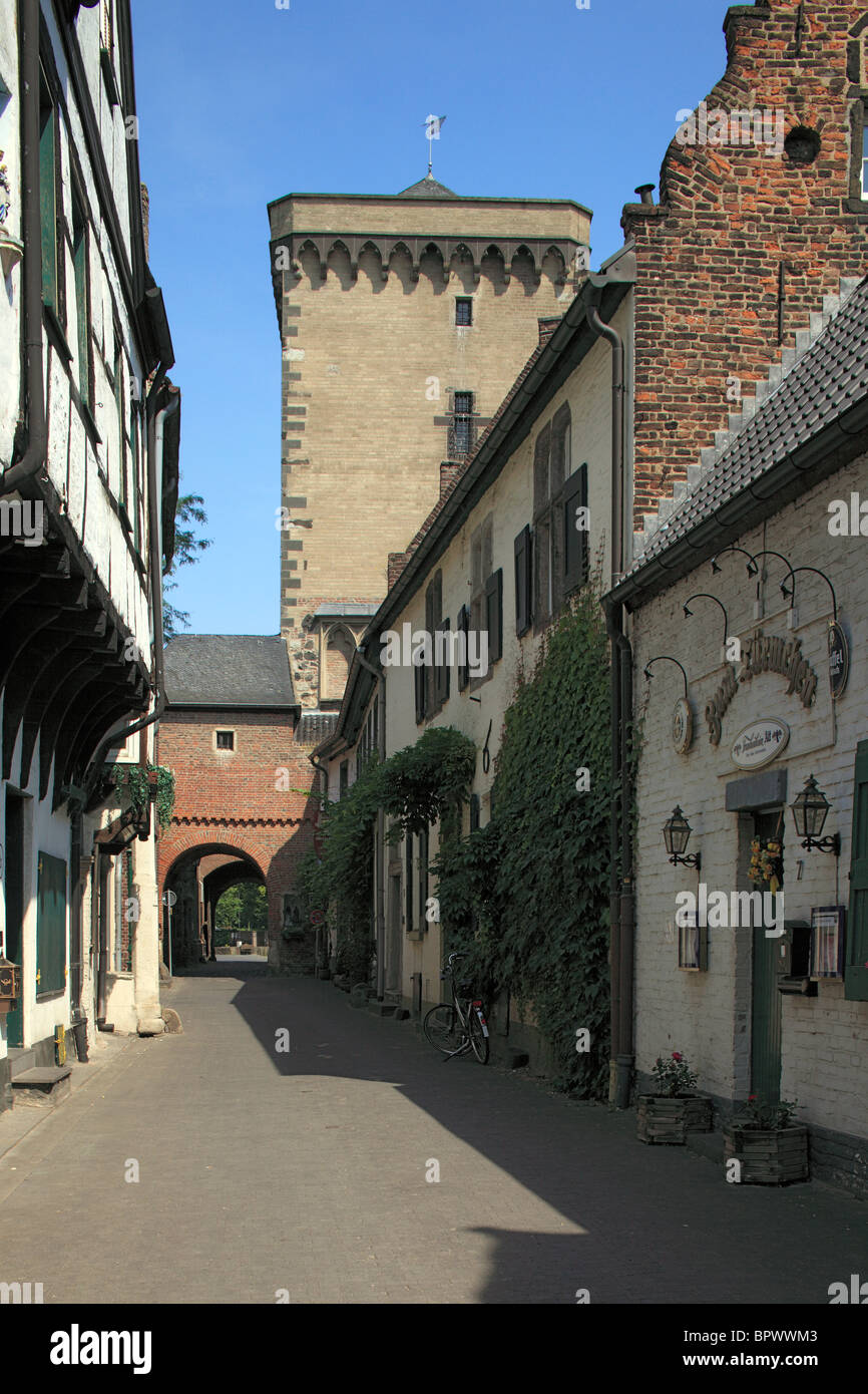 Mittelalter, Feste Zons, Zollturm und Rheintor in Dormagen-Zons ...
