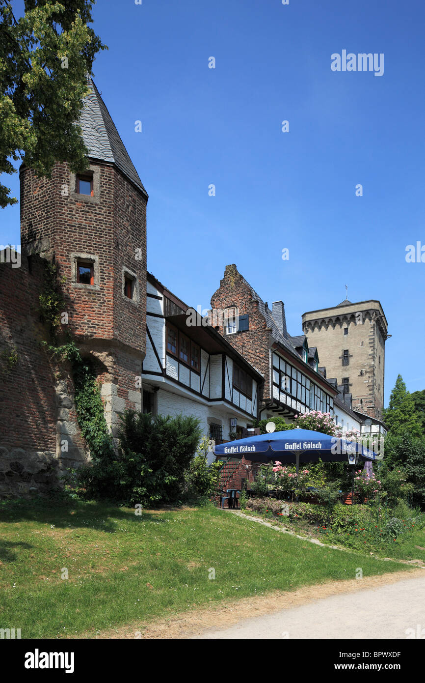 Mittelalter, Feste Zons, Zollturm und Rheintor in Dormagen-Zons ...