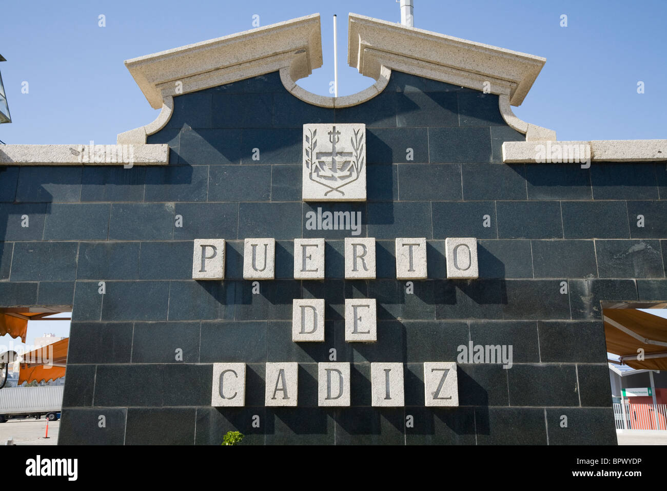 Gate / arch / entrance name plate / plaque sign above the gates to the ...