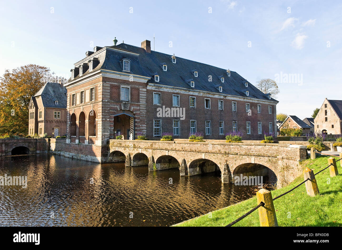 Wissen castle in North Rhine-Westphalia Stock Photo - Alamy