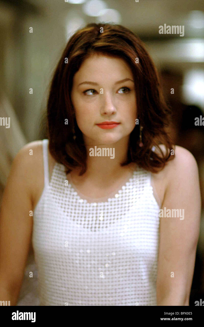 Haley Bennett Haunting Molly Hartley Stock Photos & Haley Bennett ...