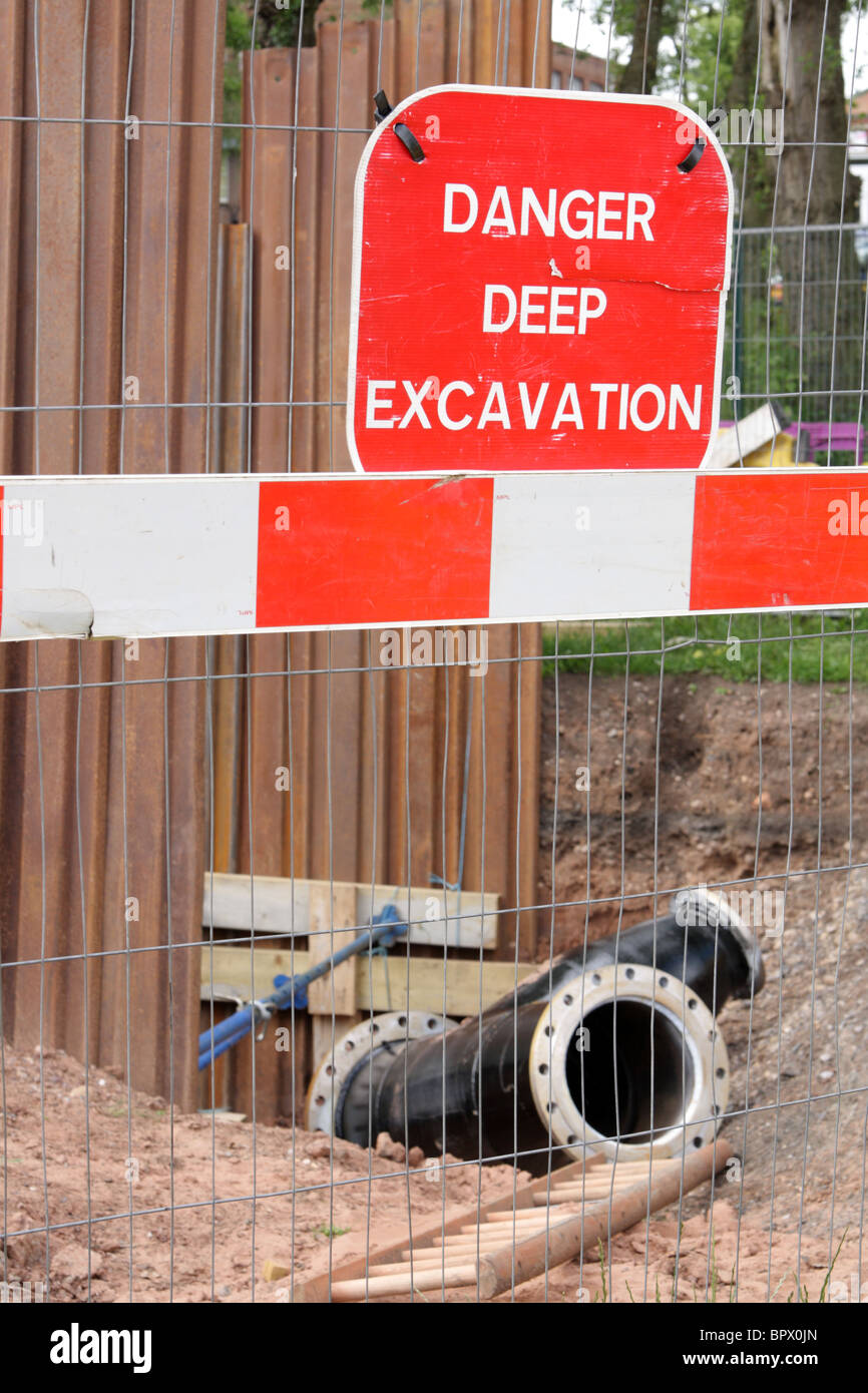 Deep Excavation Stock Photos & Deep Excavation Stock Images - Alamy