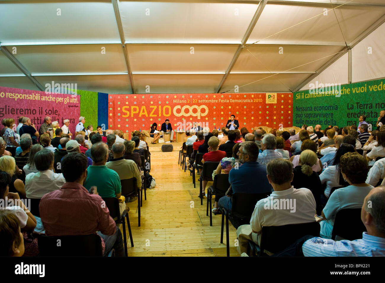 Conferenza di Piero Fassino allo Spazio Coop della festa del PD ...