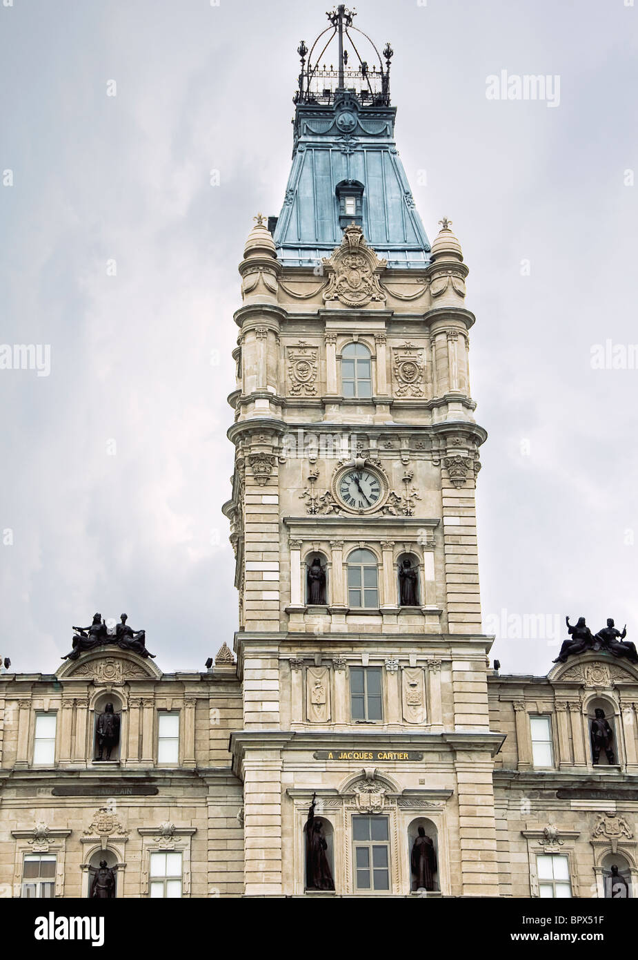 Quebec city parliament building hi-res stock photography and images - Alamy