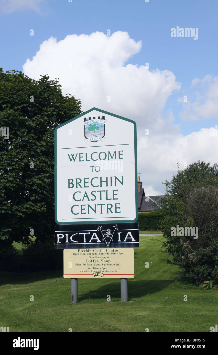 Brechin castle hi-res stock photography and images - Alamy