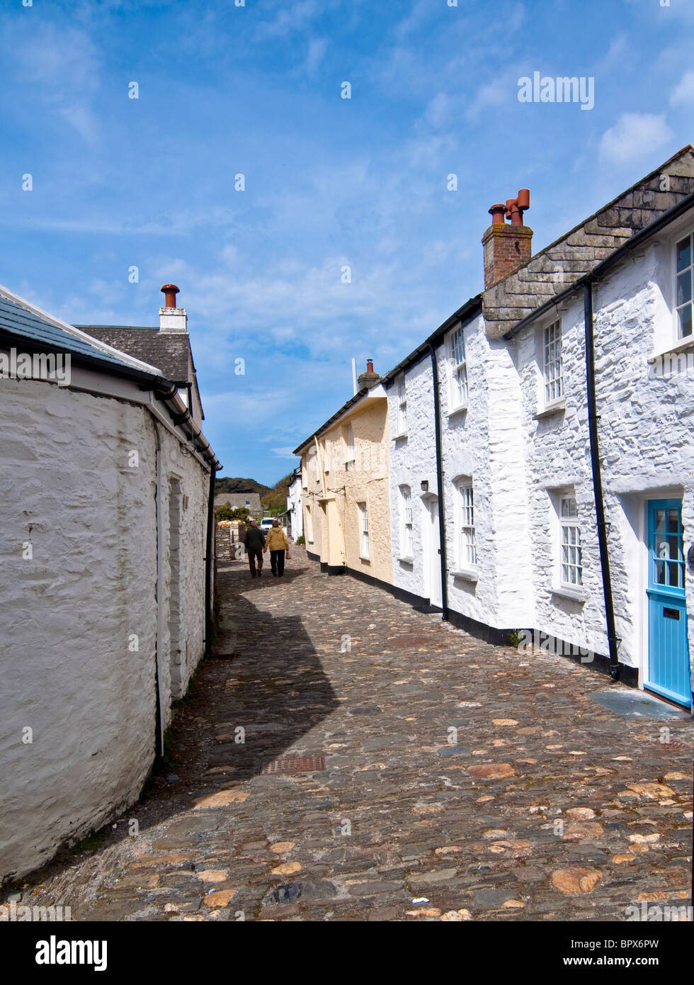 A cobbled street in Boscastle in Cornwall South West England Stock ...