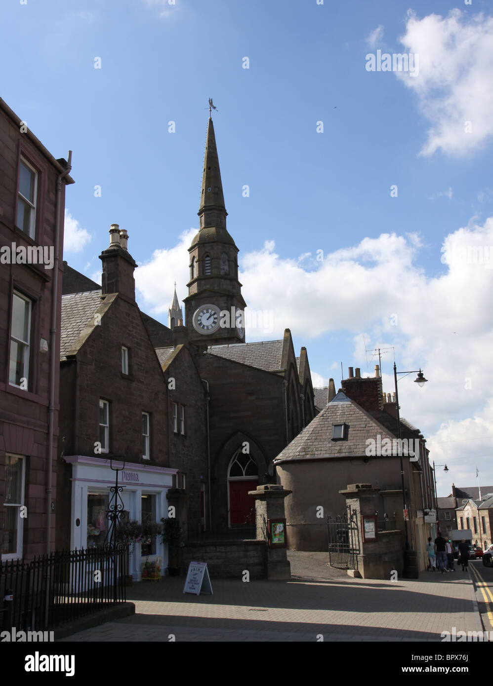 Forfar street scene hi-res stock photography and images - Alamy