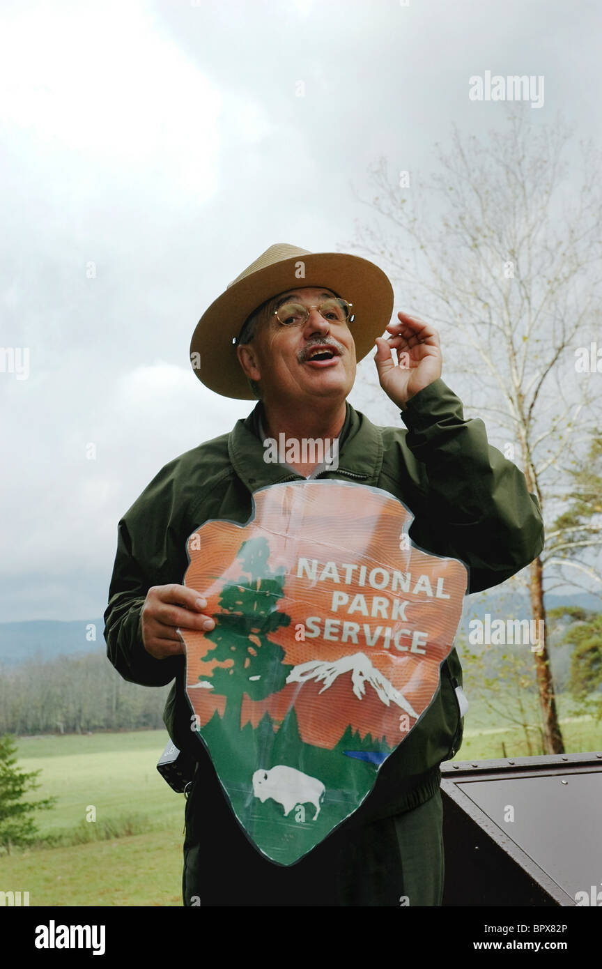 Park Ranger gives lecture on Cades Cove area of Great Smoky Mountains ...