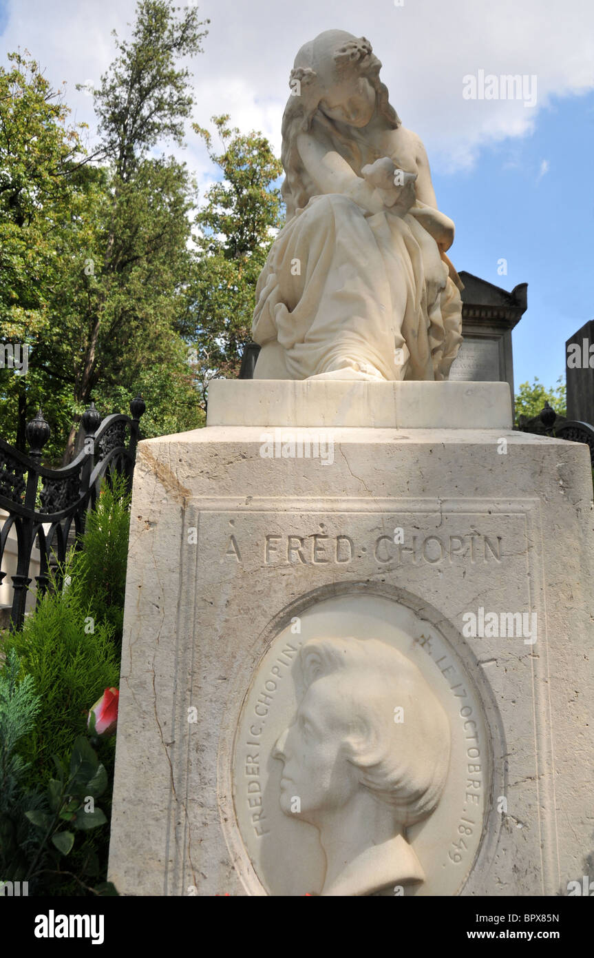 Alfred Chopin tomb, Pere Lachaise cemetery, Paris, France Stock Photo ...