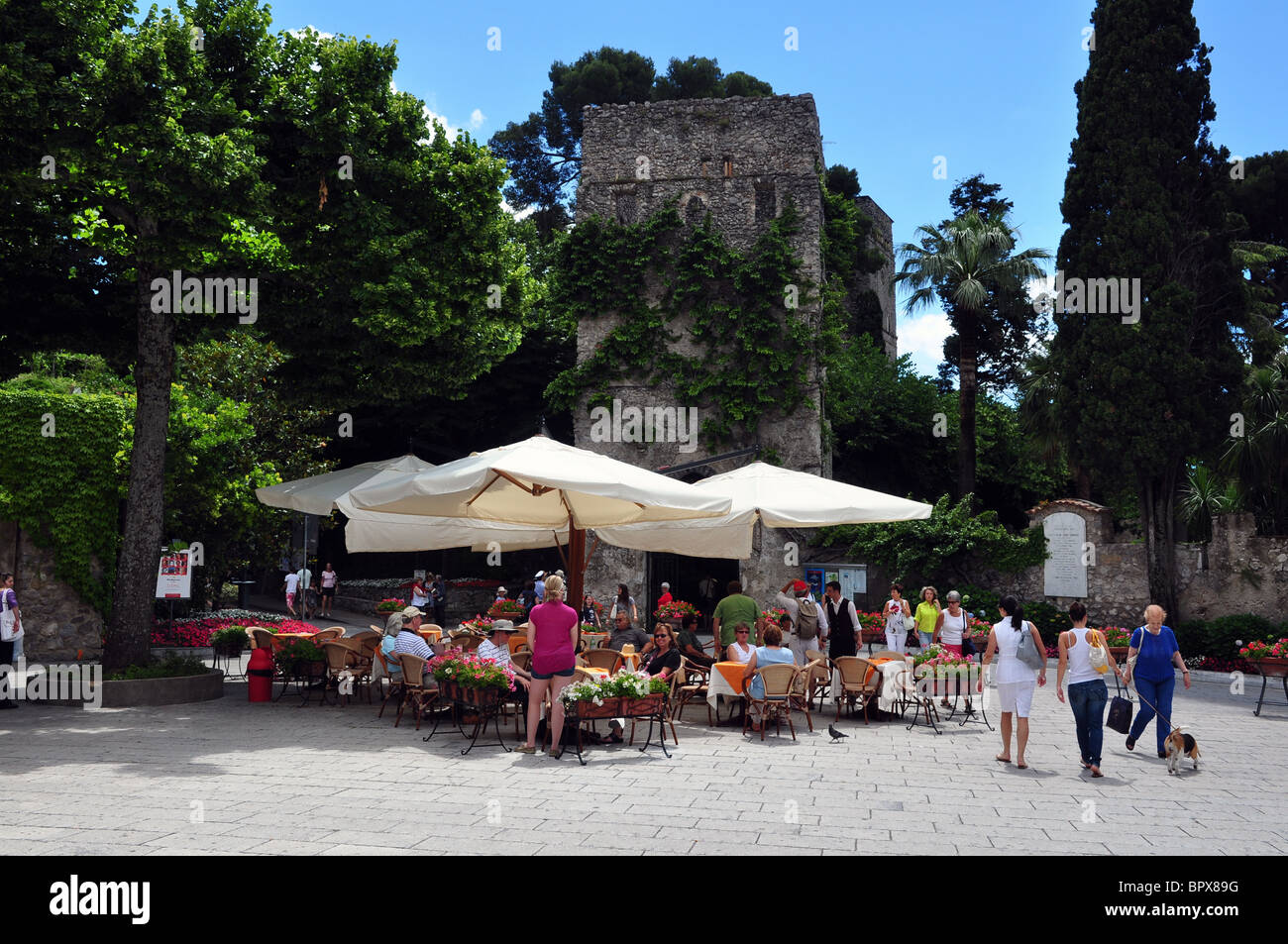 Town square of ravello hi-res stock photography and images - Alamy