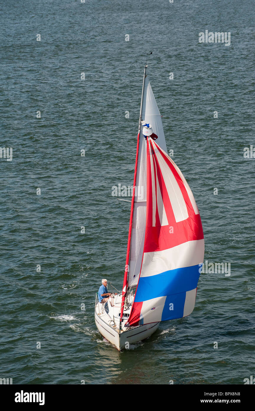 Yacht sailing across the Solent in Hampshire, England Stock Photo - Alamy