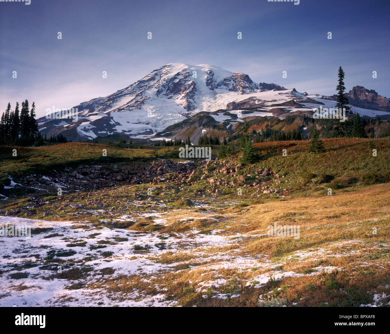 Mazama ridge snow hi-res stock photography and images - Alamy