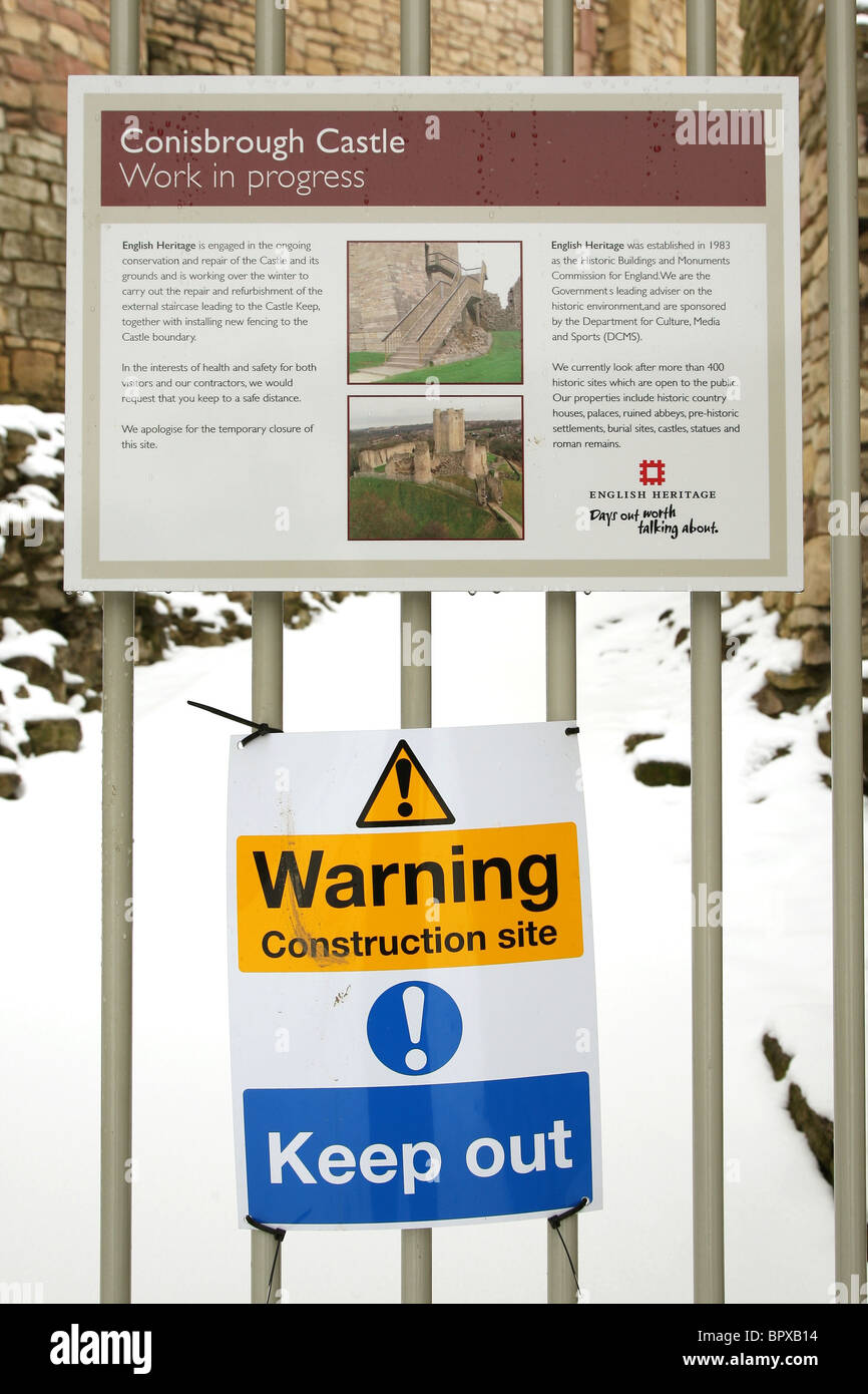 Conisbrough castle winter hi-res stock photography and images - Alamy