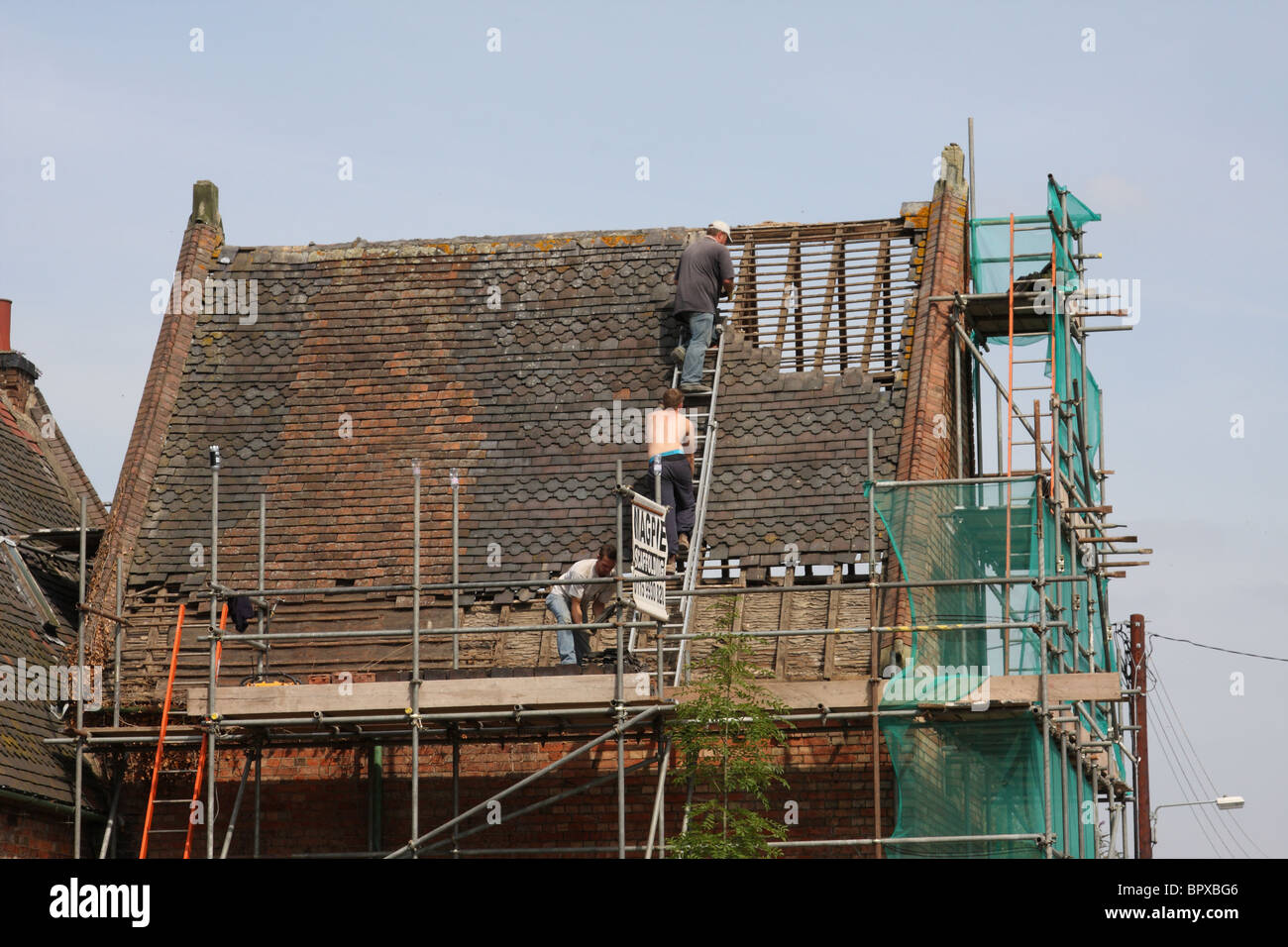 Old construction workers uk hi-res stock photography and images - Alamy