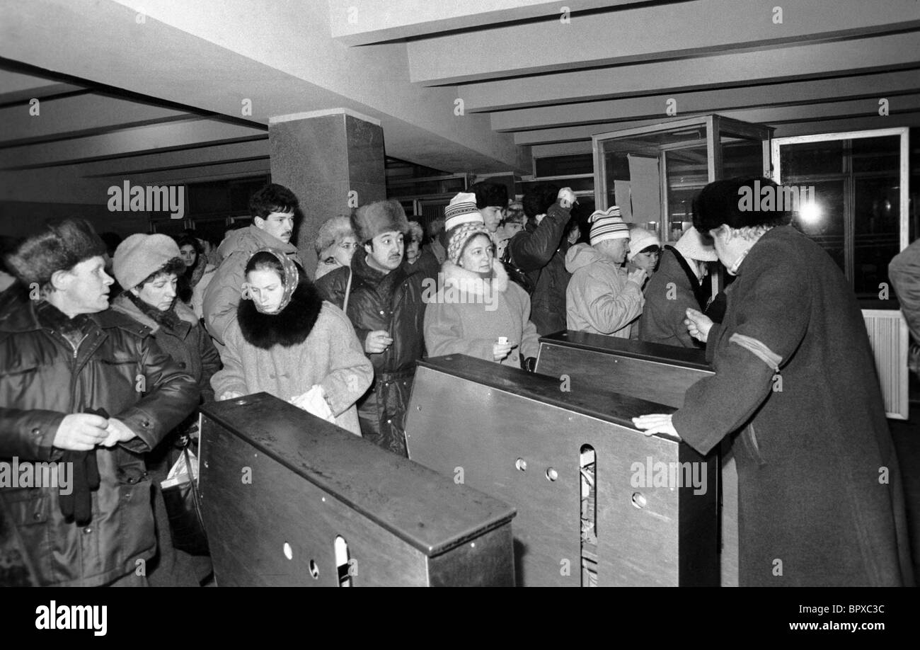 Moscow 1992 High Resolution Stock Photography and Images - Alamy