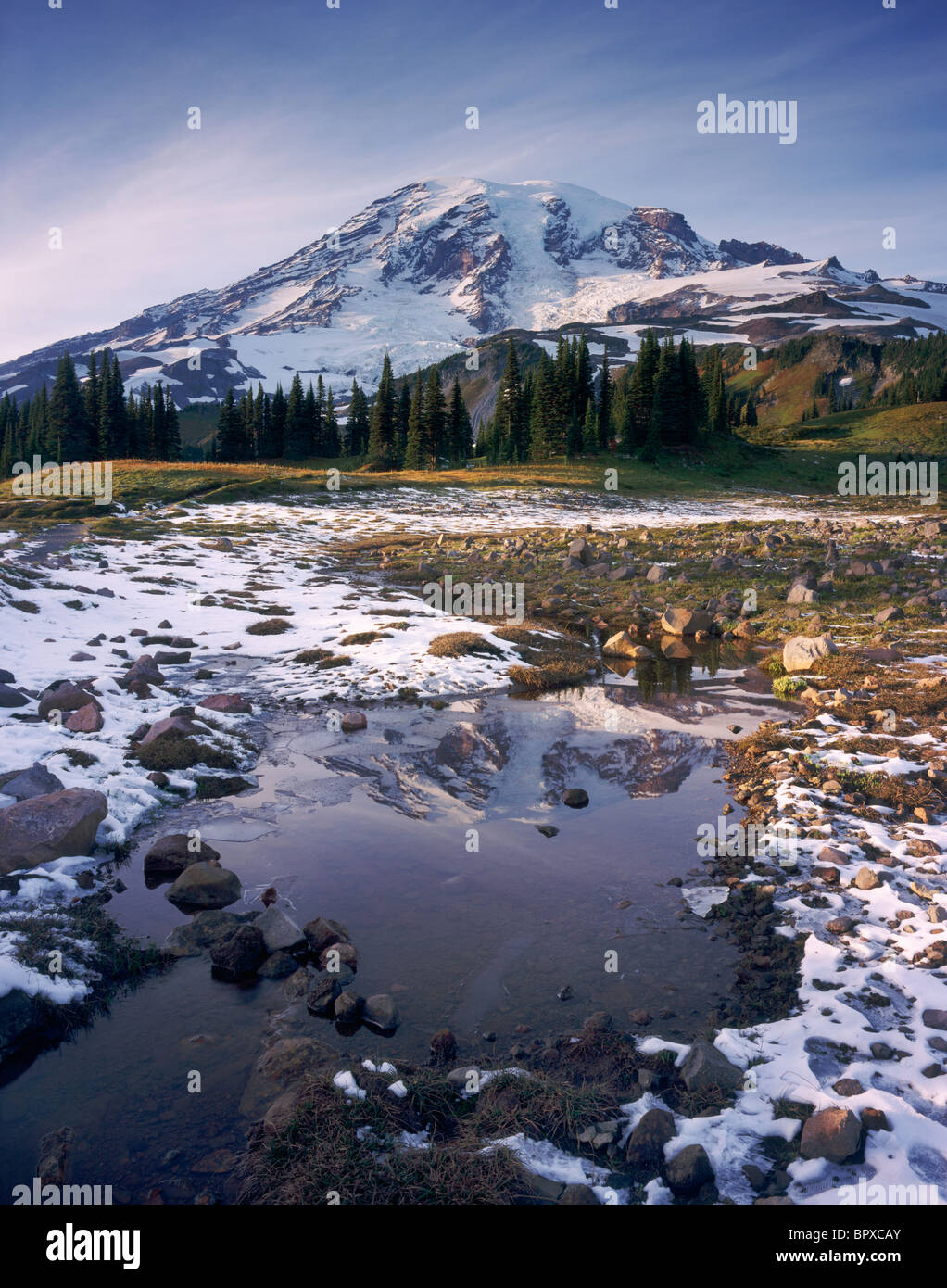 Mount mazama volcano mountain hi-res stock photography and images - Alamy