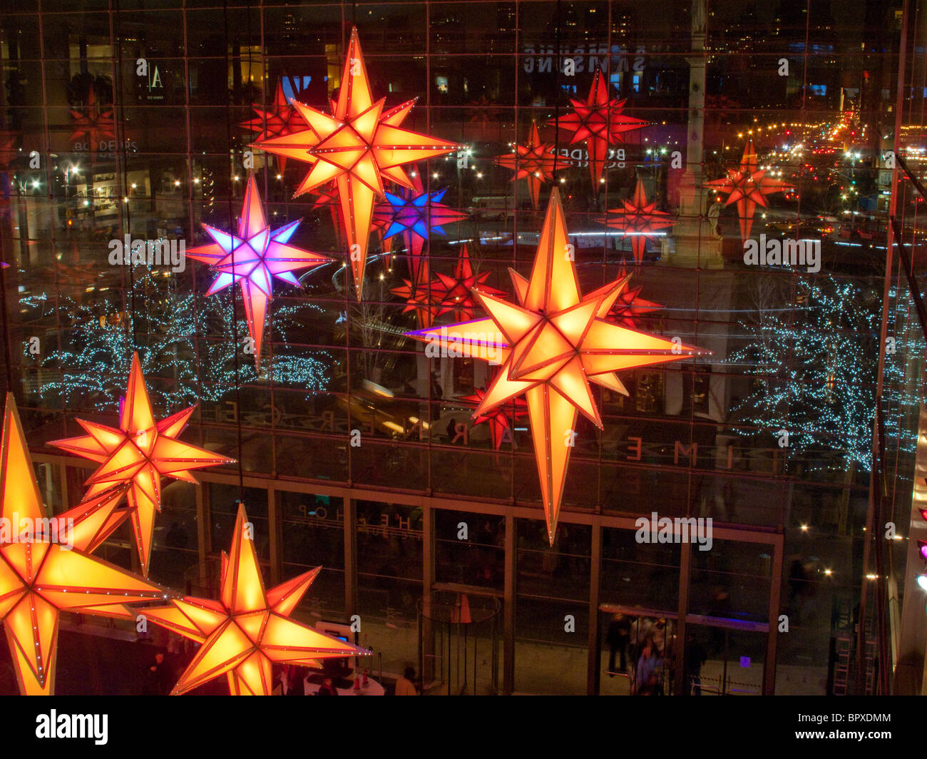 Time warner building interior hi-res stock photography and images - Alamy