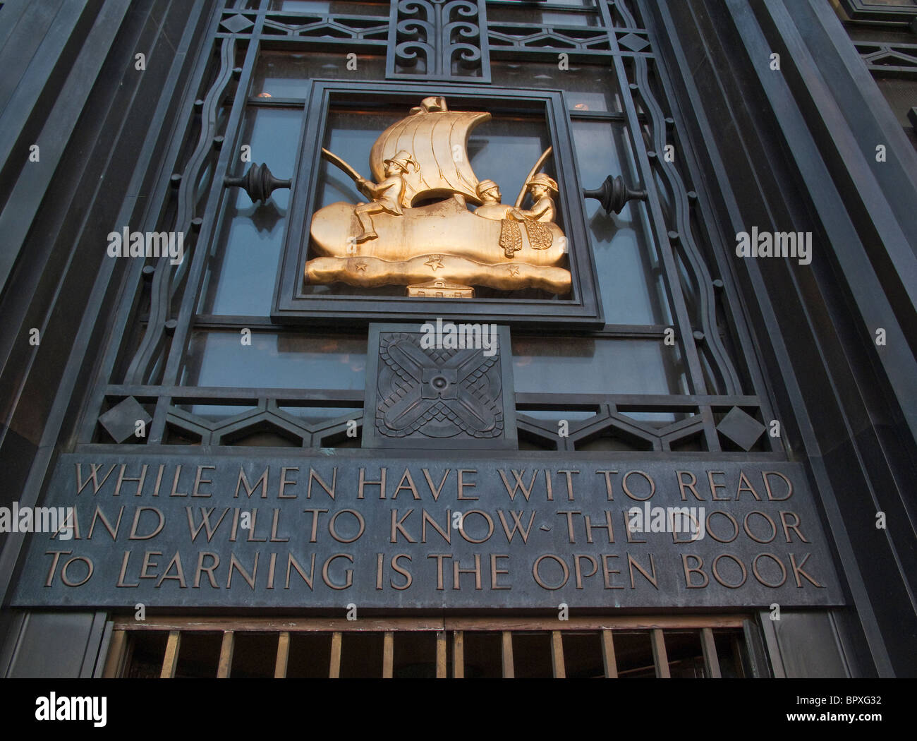 Brooklyn Public Library exterior Stock Photo - Alamy