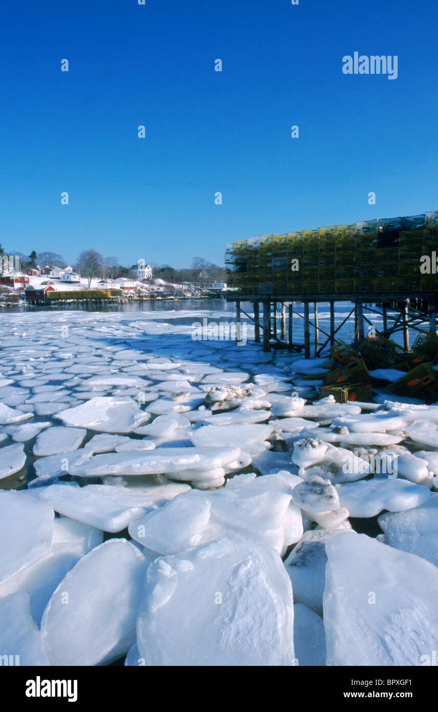new harbor, maine in winter Stock Photo - Alamy