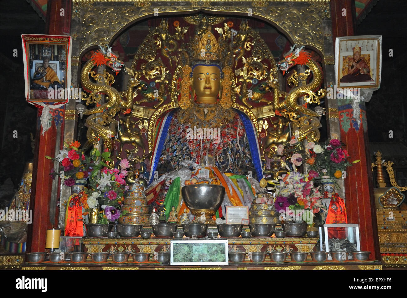 Tibetan altar hi-res stock photography and images - Alamy