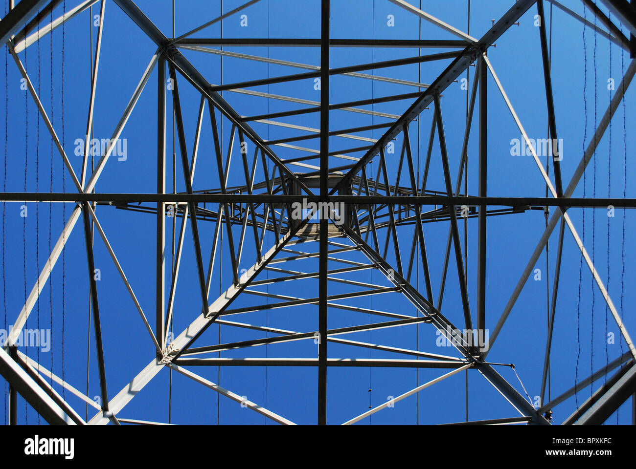 Steel truss tower hi-res stock photography and images - Alamy