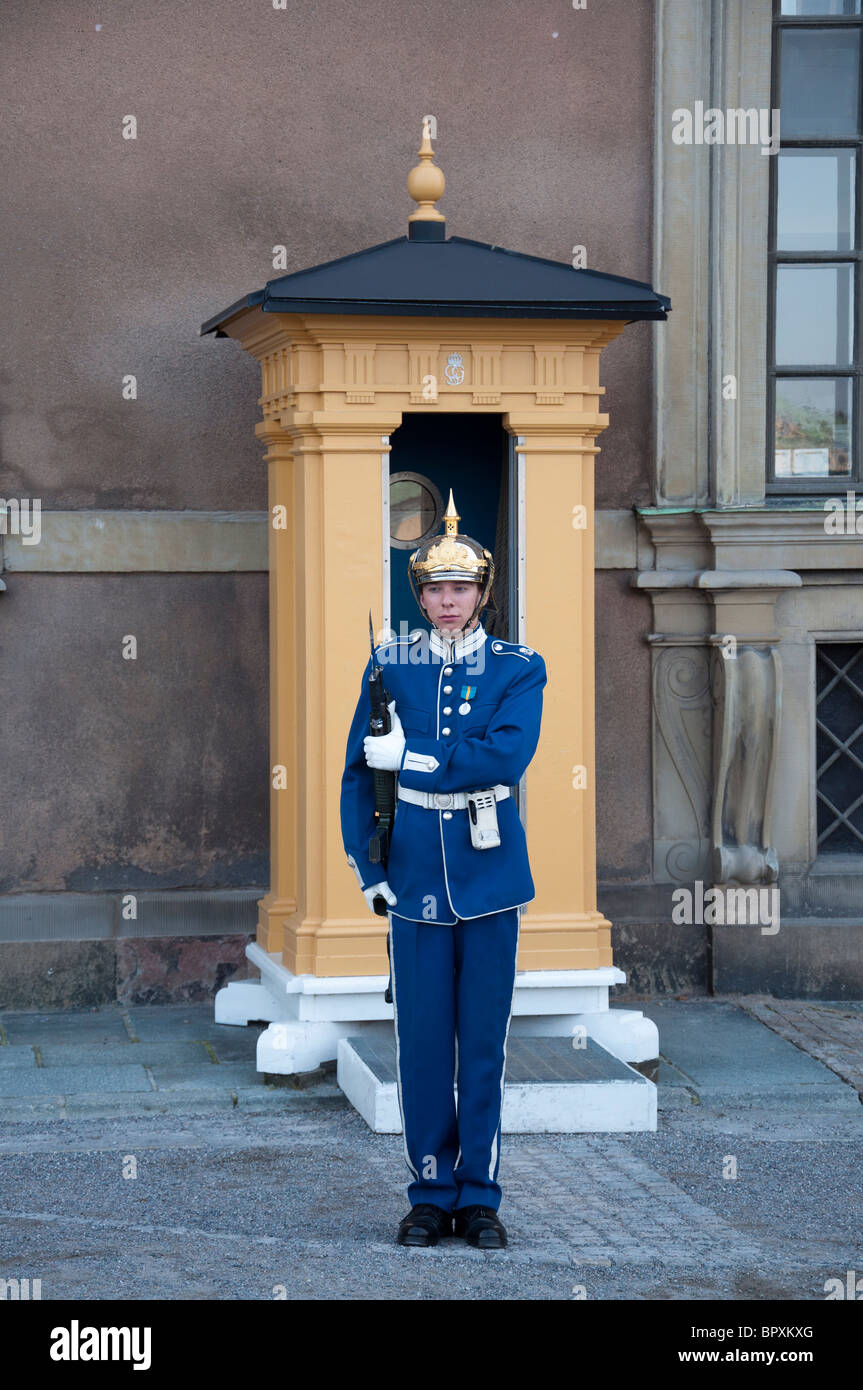 A guard on duty at the Royal Palace in Stockholm, Sweden Stock Photo ...