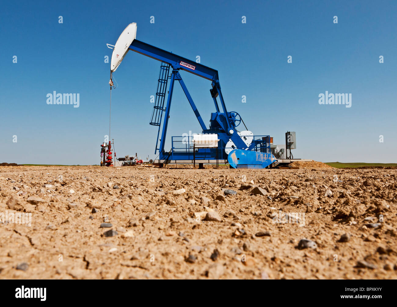 Alberta oil rig High Resolution Stock Photography and Images - Alamy